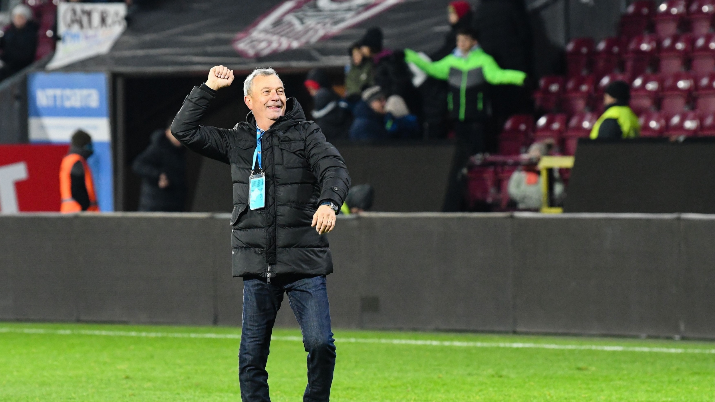 Mircea Rednic, exuberant după victoria cu Petrolul: ”Facem o poză cu ...
