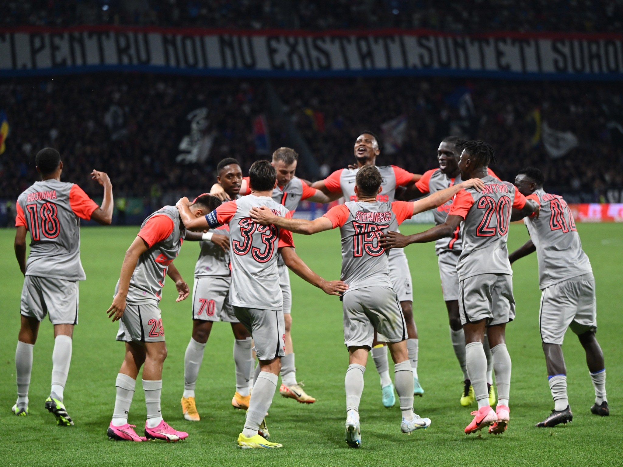 NEWS ALERT | FCSB, fără doi titulari la debutul în preliminariile ...