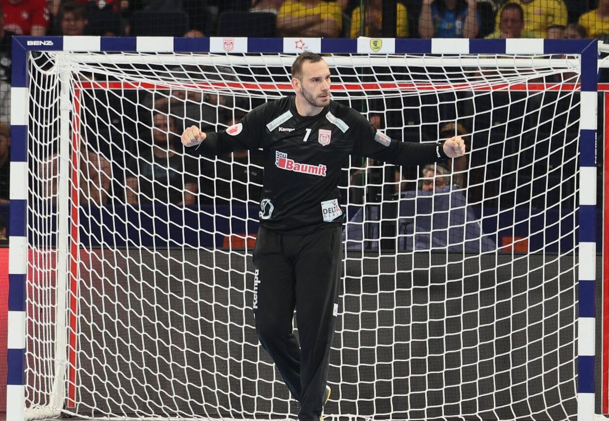 Dinamo și Minaur Baia Mare, duel tare în Supercupa României la handbal ...